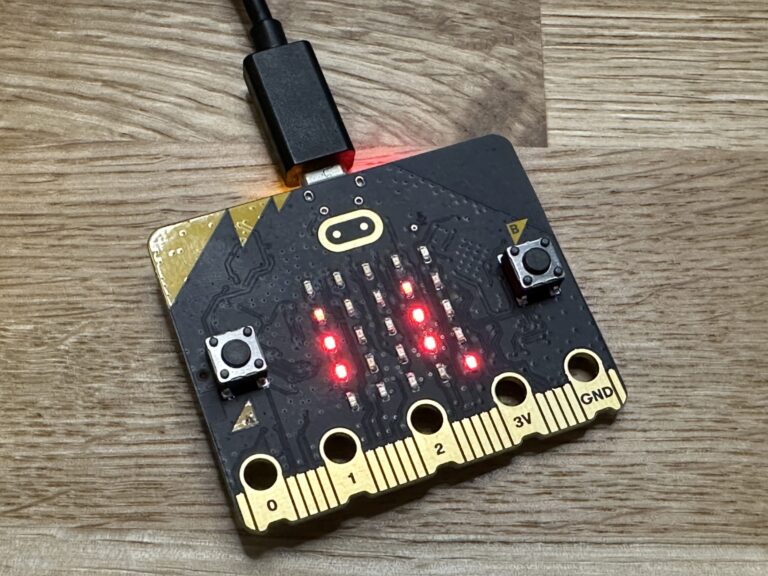 Scratch micro:bitをつないで遊ぶ | プログラミングスクールL